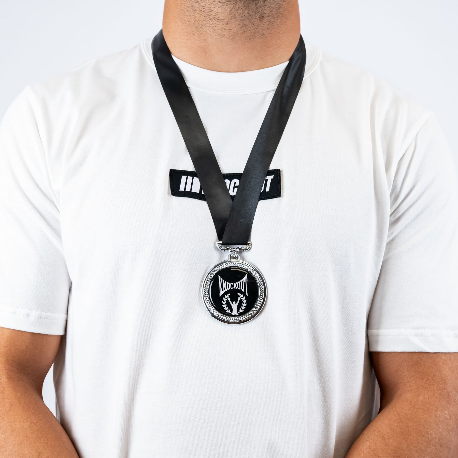 Medalie Knockout knock-out.ro