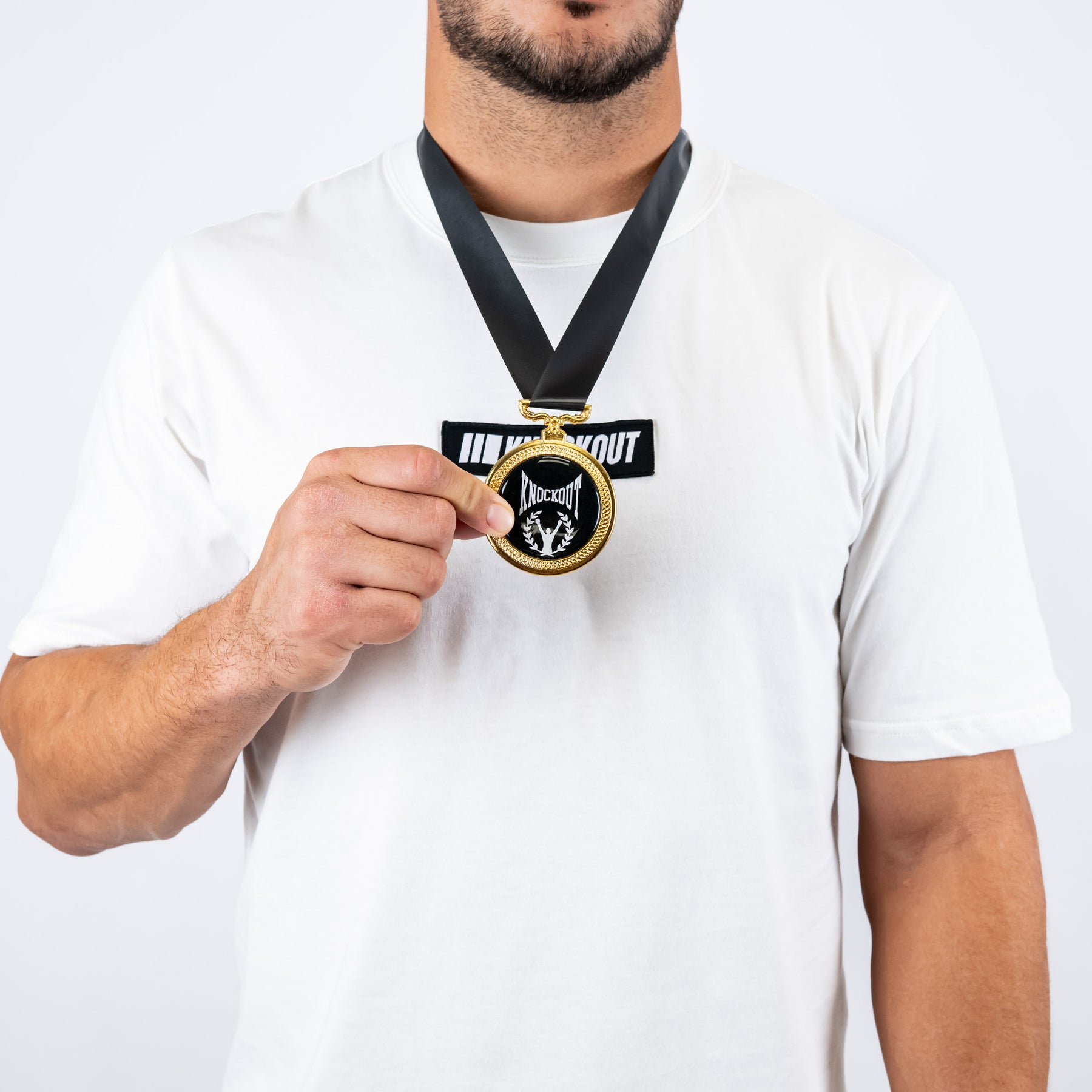 Medalie Knockout knock-out.ro